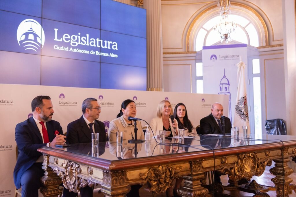 Los legisladores declararon a Ana Chen como Personalidad Destacada ...